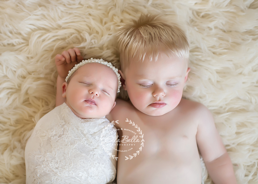 Adorable Baby Sister { Austin Newborn Lifestyle Photographer } Ella Bella Photography | Ella ...