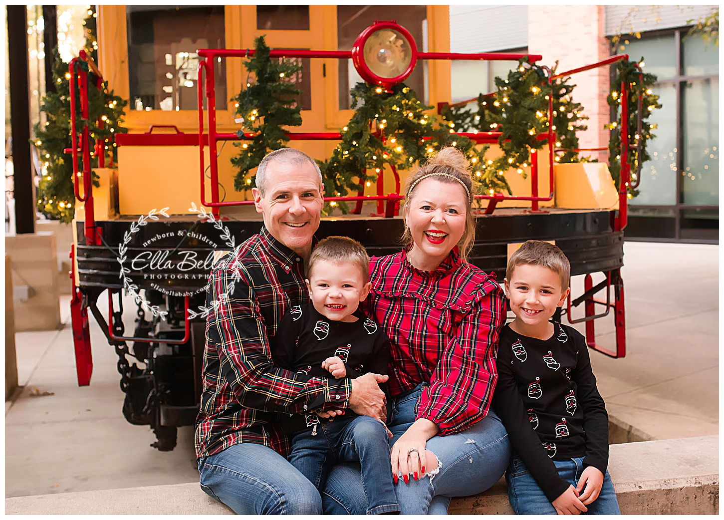 Holiday Happiness ~ San Antonio Family Sessions ~ Ella Bella ...