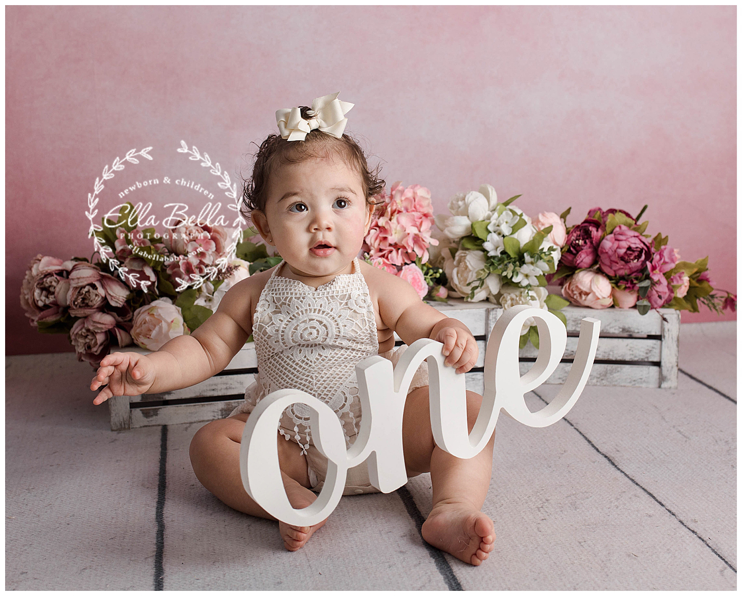 She's ONE! ~ San Antonio One Year Cake Smash Photographer - Ella Bella Photography | Ella Bella ...