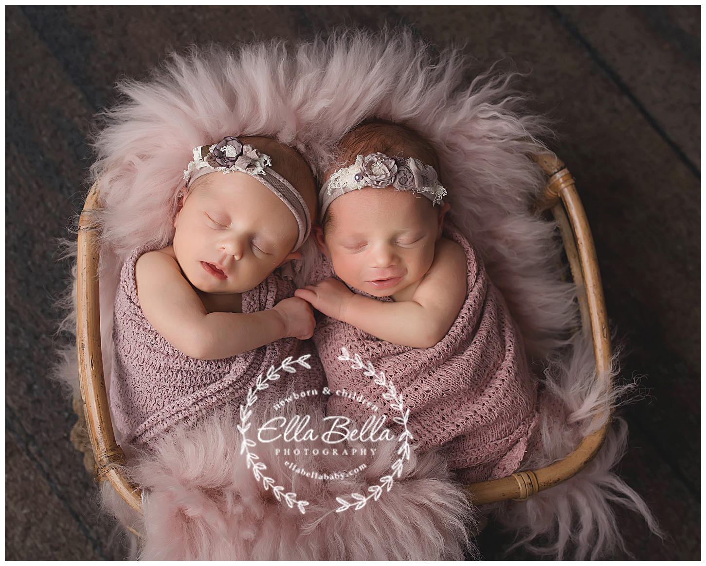 Twin Love ~ San Antonio Newborn Twins Photographer - Ella Bella Photography | Ella Bella ...