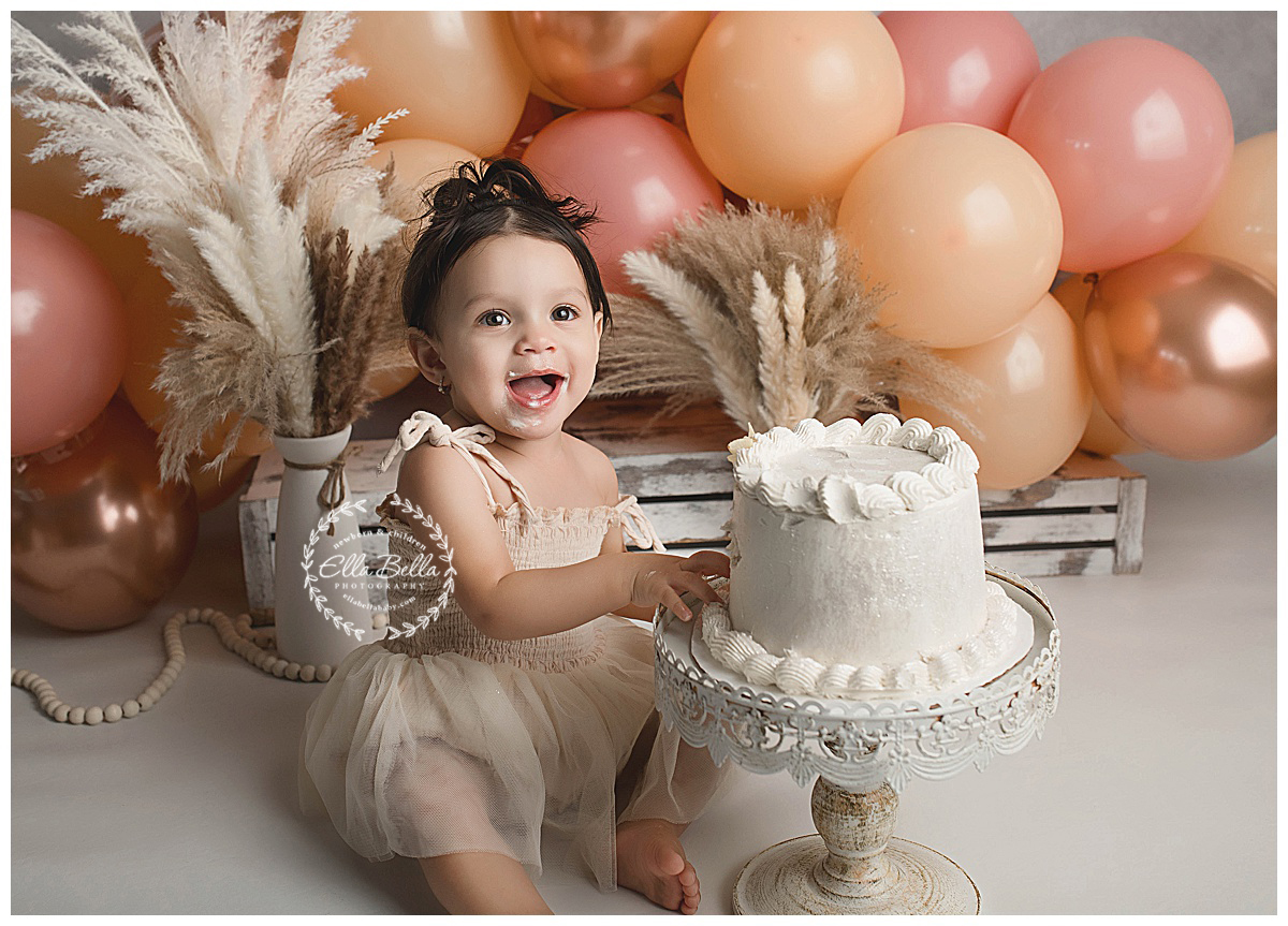 Miss Gorgeous ~ San Antonio One Year Cake Smash Photographer - Ella Bella Photography | Ella ...